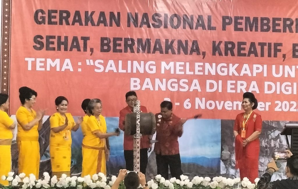 Ratusan Peserta Menghadiri Gerakan Nasional Pemberdayaan Lansia dan ...